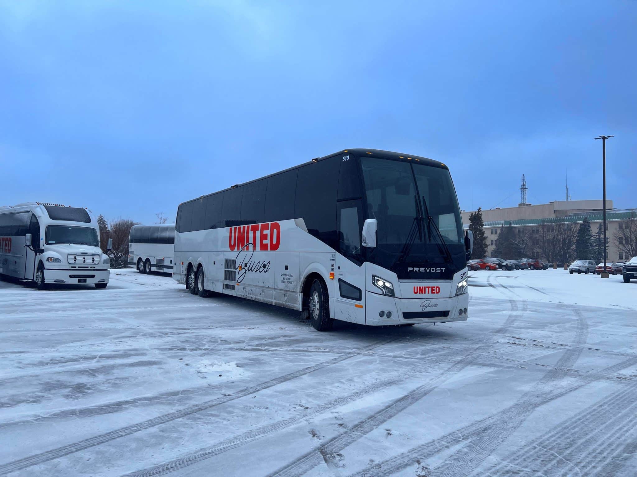 Coach Bus Fleet - Charter Bus Chicago