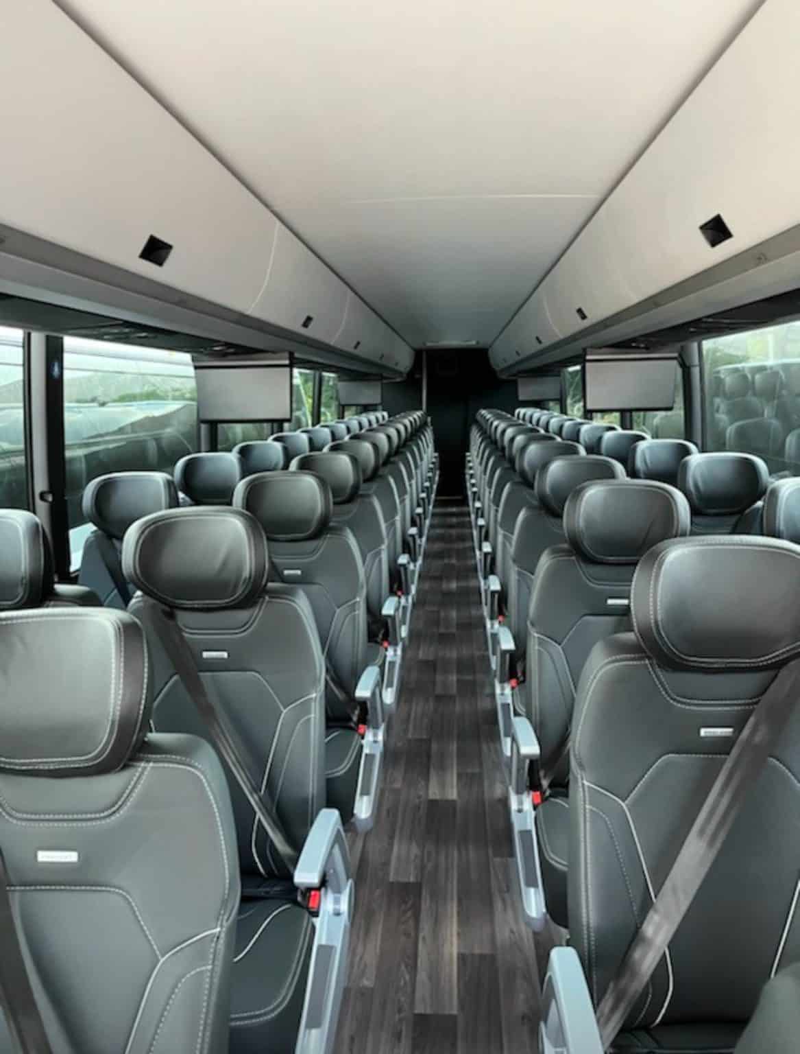 Coach Bus 55 passenger - Charter Bus Chicago